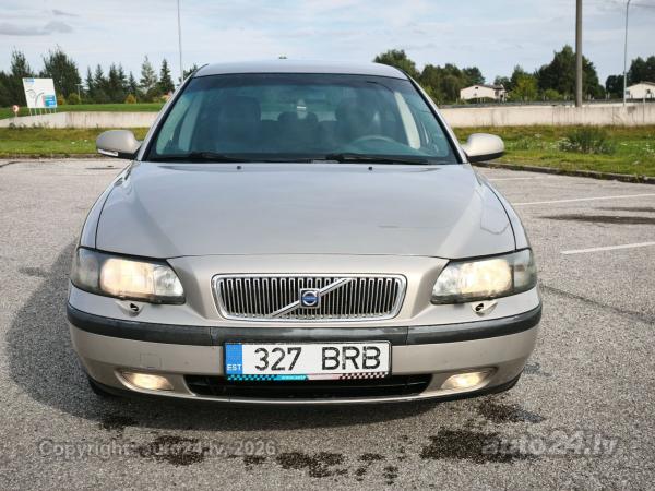 Volvo V70 2002 Tartu, ar dzinēja tilpumu 2.40 L un nobraukumu 0 tūkst. km par 1799 €, foto 3 vietnē AUTOMOTO.COM.LV