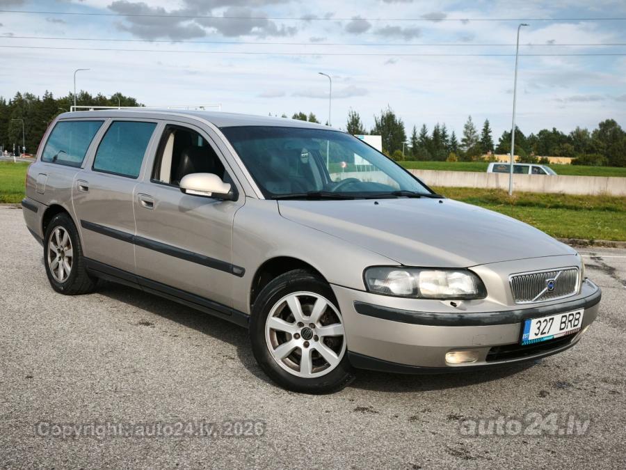 Volvo V70 2002 Tartu, ar dzinēja tilpumu 2.40 L un nobraukumu 0 tūkst. km par 1799 €, foto 4 vietnē AUTOMOTO.COM.LV