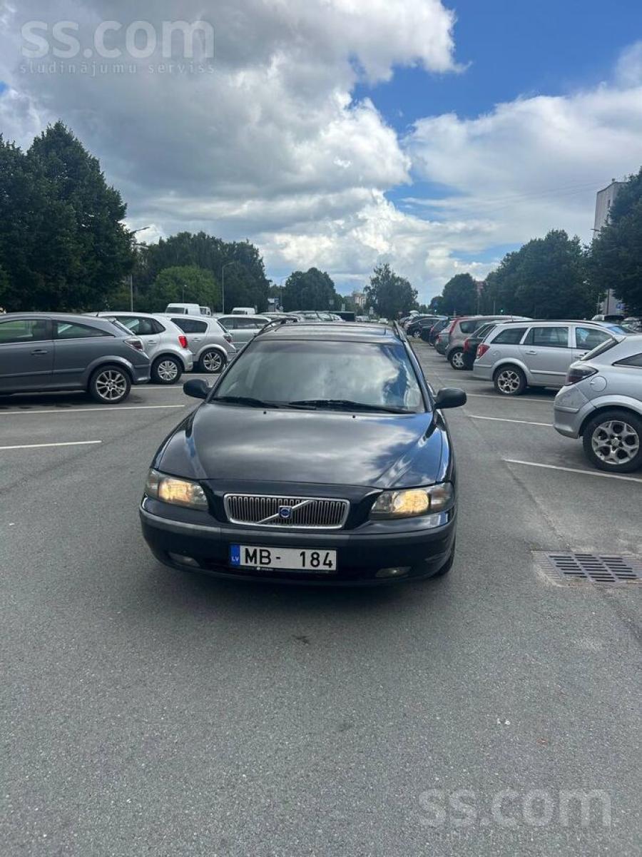 Volvo V70 2002 in Riga, with an engine capacity of 2.40 L and mileage of 485 thousand km for 1200 €, photo 1 on AUTOMOTO.COM.LV