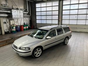 Volvo V70 2002 Klaipėda, ar dzinēja tilpumu 2.40 L un nobraukumu 380 tūkst. km par 1700 €, foto  vietnē AUTOMOTO.COM.LV