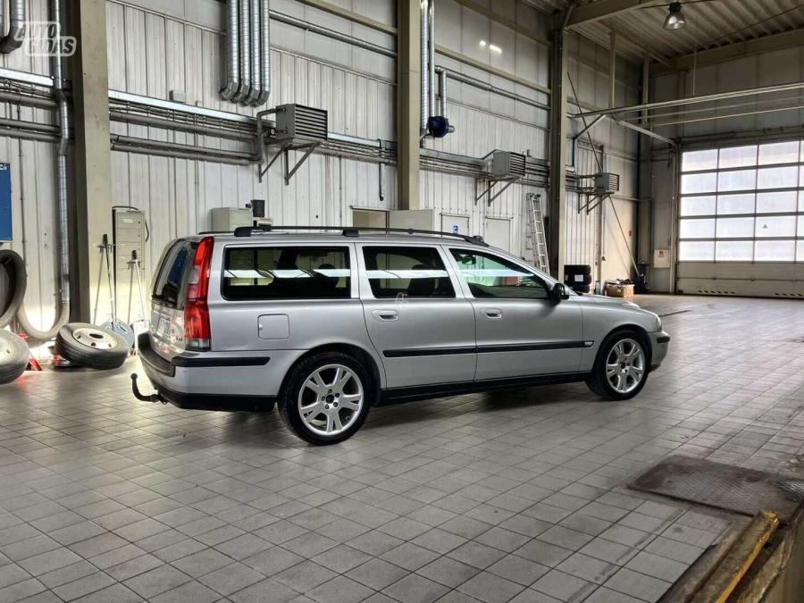 Volvo V70 2002 Klaipėda, ar dzinēja tilpumu 2.40 L un nobraukumu 380 tūkst. km par 1700 €, foto 5 vietnē AUTOMOTO.COM.LV