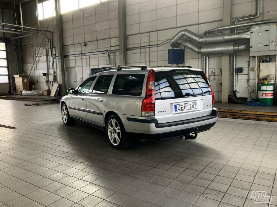Volvo V70 2002 Klaipėda, ar dzinēja tilpumu 2.40 L un nobraukumu 380 tūkst. km par 1700 €, foto 8 vietnē AUTOMOTO.COM.LV