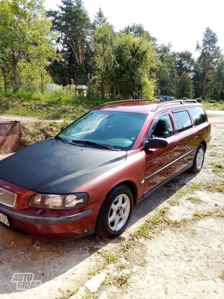 Вольво В70 2002 в Каунас, объемом двигателя 2.40 л и пробегом 450 тыс. км за 1000 €, фото 3 на AUTOMOTO.COM.LV