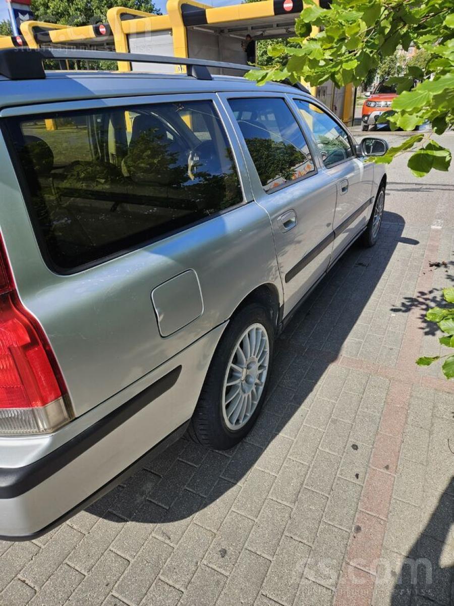 Volvo V70 2003 Liepāja, ar dzinēja tilpumu 2.40 L un nobraukumu 0 tūkst. km par 625 €, foto 3 vietnē AUTOMOTO.COM.LV