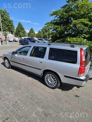 Volvo V70 2003 Liepāja, ar dzinēja tilpumu 2.40 L un nobraukumu 0 tūkst. km par 625 €, foto 4 vietnē AUTOMOTO.COM.LV
