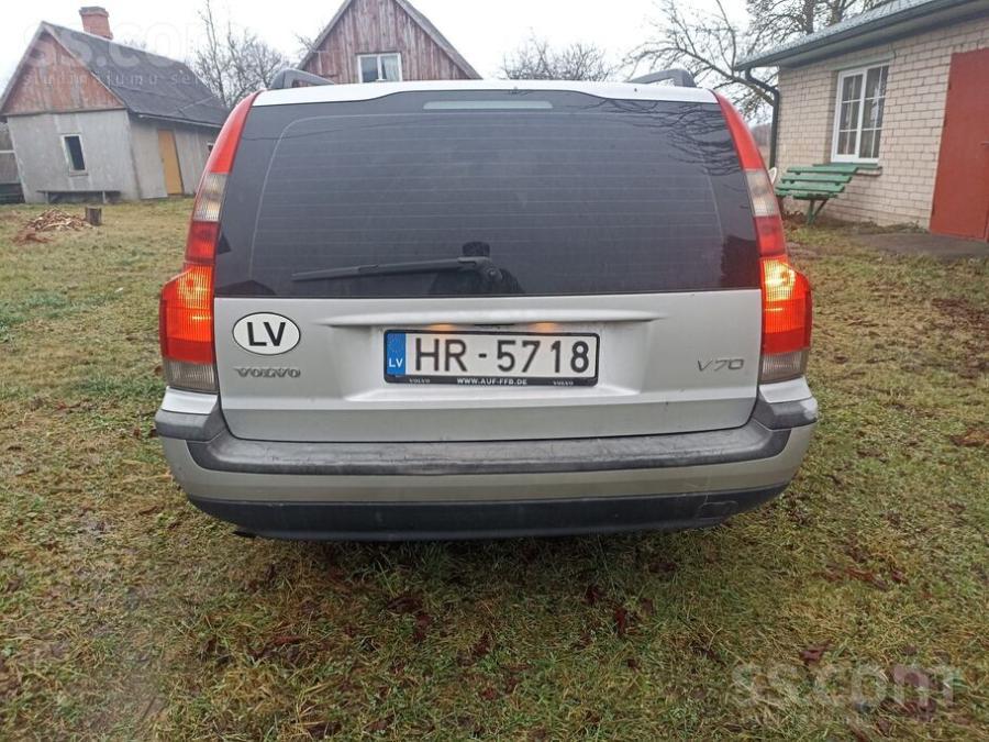 Volvo V70 2003 in Daugavpils, with an engine capacity of 2.40 L and mileage of 391 thousand km for 950 €, photo 5 on AUTOMOTO.COM.LV