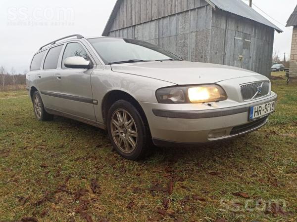 Volvo V70 2003 Daugavpils, ar dzinēja tilpumu 2.40 L un nobraukumu 391 tūkst. km par 950 €, foto 8 vietnē AUTOMOTO.COM.LV