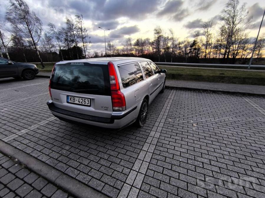 Volvo V70 2003 Ventspils, ar dzinēja tilpumu 2.40 L un nobraukumu 322 tūkst. km par 2000 €, foto 4 vietnē AUTOMOTO.COM.LV