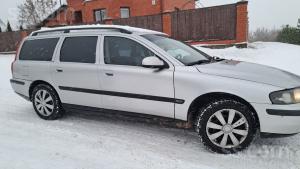 Volvo V70 2003 in Daugavpils, with an engine capacity of 2.40 L and mileage of 388 thousand km for 1450 €, photo 4 on AUTOMOTO.COM.LV