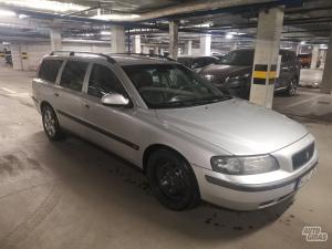 Volvo V70 2003 in Klaipeda, with an engine capacity of 2.40 L and mileage of 320 thousand km for 750 €, photo 4 on AUTOMOTO.COM.LV