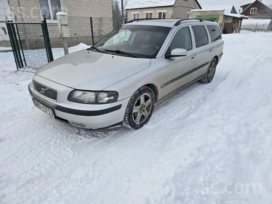 Вольво В70 2003 в Даугавпилс, объемом двигателя 2.40 л и пробегом 518 тыс. км за 1300 €, фото 1 на AUTOMOTO.COM.LV