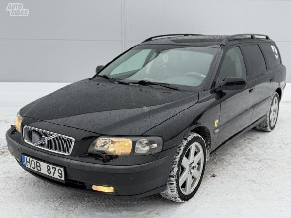 Volvo V70 2003 in Utena, with an engine capacity of 2.40 L and mileage of 435 thousand km for 1650 €, photo 2 on AUTOMOTO.COM.LV