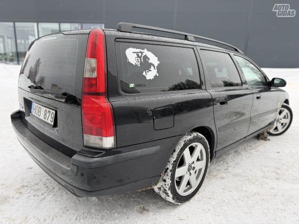 Volvo V70 2003 in Utena, with an engine capacity of 2.40 L and mileage of 435 thousand km for 1650 €, photo 5 on AUTOMOTO.COM.LV