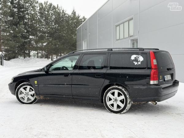 Volvo V70 2003 in Utena, with an engine capacity of 2.40 L and mileage of 435 thousand km for 1650 €, photo 8 on AUTOMOTO.COM.LV