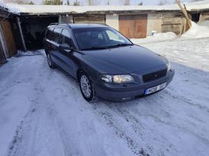 Volvo V70 2003 in Vilnius, with an engine capacity of 2.40 L and mileage of 470 thousand km for 1350 €, photo 5 on AUTOMOTO.COM.LV