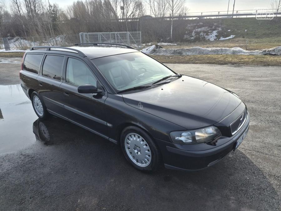 Volvo V70 2003 Šauļi, ar dzinēja tilpumu 2.40 L un nobraukumu 410 tūkst. km par 1400 €, foto 3 vietnē AUTOMOTO.COM.LV