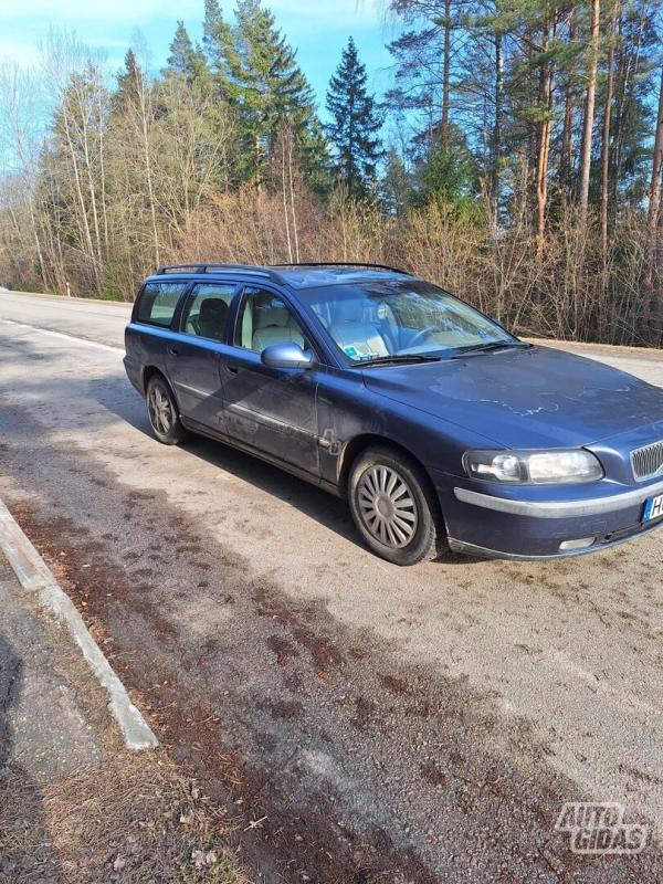 Volvo V70 2003 in Raseiniai, with an engine capacity of 2.40 L and mileage of 384 thousand km for 500 €, photo 6 on AUTOMOTO.COM.LV