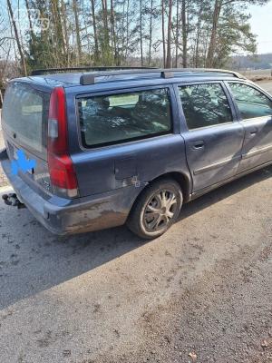 Volvo V70 2003 Raseiniai, ar dzinēja tilpumu 2.40 L un nobraukumu 384 tūkst. km par 500 €, foto 7 vietnē AUTOMOTO.COM.LV