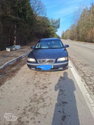 Volvo V70 2003 Raseiniai, ar dzinēja tilpumu 2.40 L un nobraukumu 384 tūkst. km par 500 €, foto 8 vietnē AUTOMOTO.COM.LV