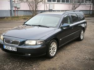 Volvo V70 2003 Telšiai, ar dzinēja tilpumu 2.40 L un nobraukumu 310 tūkst. km par 1000 €, foto  vietnē AUTOMOTO.COM.LV