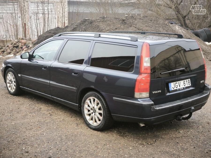Volvo V70 2003 Telšiai, ar dzinēja tilpumu 2.40 L un nobraukumu 310 tūkst. km par 1000 €, foto 3 vietnē AUTOMOTO.COM.LV