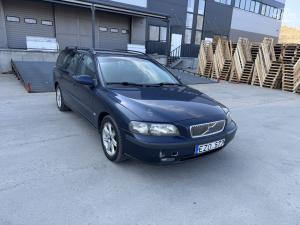 Volvo V70 2003 in Vilnius, with an engine capacity of 2.40 L and mileage of 492 thousand km for 1350 €, photo 2 on AUTOMOTO.COM.LV