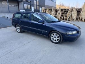 Volvo V70 2003 in Vilnius, with an engine capacity of 2.40 L and mileage of 492 thousand km for 1350 €, photo 3 on AUTOMOTO.COM.LV