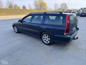 Volvo V70 2003 in Vilnius, with an engine capacity of 2.40 L and mileage of 492 thousand km for 1350 €, photo 6 on AUTOMOTO.COM.LV