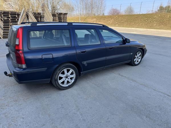 Volvo V70 2003 Viļņa, ar dzinēja tilpumu 2.40 L un nobraukumu 492 tūkst. km par 1350 €, foto 7 vietnē AUTOMOTO.COM.LV
