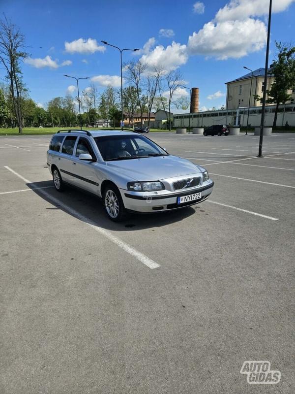 Volvo V70 2003 Ukmergė, ar dzinēja tilpumu 2.40 L un nobraukumu 294 tūkst. km par 1400 €, foto 5 vietnē AUTOMOTO.COM.LV
