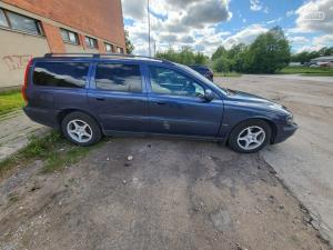 Volvo V70 2003 Šauļi, ar dzinēja tilpumu 2.40 L un nobraukumu 478 tūkst. km par 700 €, foto 3 vietnē AUTOMOTO.COM.LV