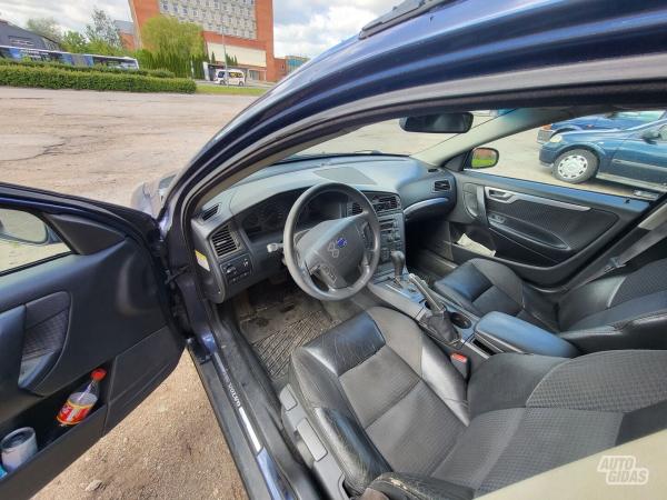 Volvo V70 2003 Šauļi, ar dzinēja tilpumu 2.40 L un nobraukumu 478 tūkst. km par 700 €, foto 6 vietnē AUTOMOTO.COM.LV
