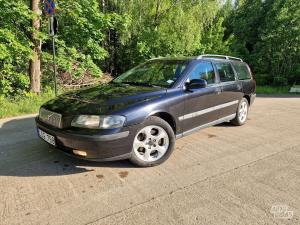 Volvo V70 2003 in Vilnius, with an engine capacity of 2.40 L and mileage of 452 thousand km for 1600 €, photo 5 on AUTOMOTO.COM.LV