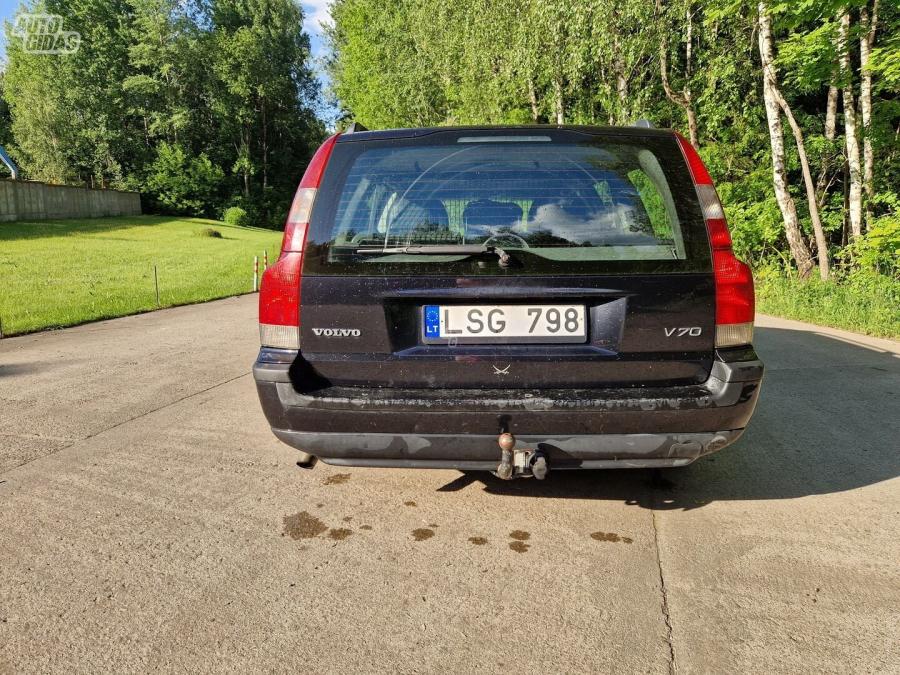 Volvo V70 2003 in Vilnius, with an engine capacity of 2.40 L and mileage of 452 thousand km for 1600 €, photo 7 on AUTOMOTO.COM.LV