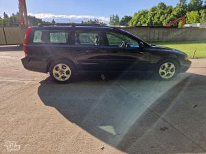 Volvo V70 2003 in Vilnius, with an engine capacity of 2.40 L and mileage of 452 thousand km for 1600 €, photo 13 on AUTOMOTO.COM.LV