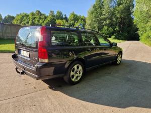 Volvo V70 2003 in Vilnius, with an engine capacity of 2.40 L and mileage of 452 thousand km for 1600 €, photo 14 on AUTOMOTO.COM.LV
