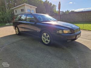 Volvo V70 2003 in Vilnius, with an engine capacity of 2.40 L and mileage of 452 thousand km for 1600 €, photo 15 on AUTOMOTO.COM.LV