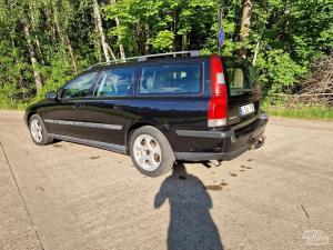 Volvo V70 2003 in Vilnius, with an engine capacity of 2.40 L and mileage of 452 thousand km for 1600 €, photo 17 on AUTOMOTO.COM.LV