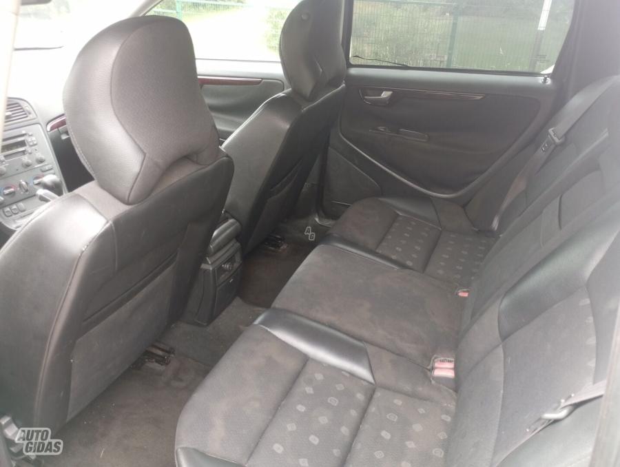 Volvo V70 2003 Kauņa, ar dzinēja tilpumu 2.40 L un nobraukumu 346 tūkst. km par 899 €, foto 8 vietnē AUTOMOTO.COM.LV