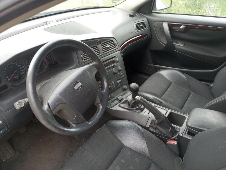 Volvo V70 2003 Kauņa, ar dzinēja tilpumu 2.40 L un nobraukumu 346 tūkst. km par 899 €, foto 9 vietnē AUTOMOTO.COM.LV