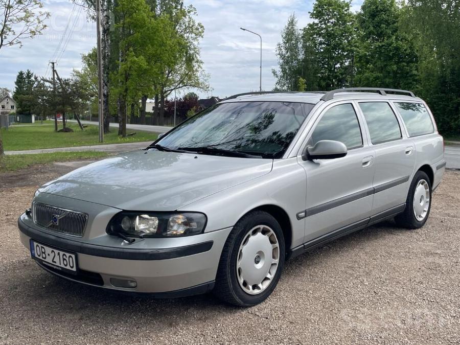 Volvo V70 2003 in Riga, with an engine capacity of 2.40 L and mileage of 433 thousand km for 2690 €, photo 1 on AUTOMOTO.COM.LV
