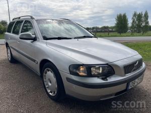Volvo V70 2003 in Riga, with an engine capacity of 2.40 L and mileage of 433 thousand km for 2690 €, photo 8 on AUTOMOTO.COM.LV