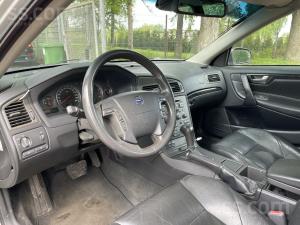 Volvo V70 2003 in Riga, with an engine capacity of 2.40 L and mileage of 433 thousand km for 2690 €, photo 10 on AUTOMOTO.COM.LV