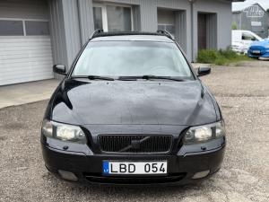 Volvo V70 2003 in Utena, with an engine capacity of 2.40 L and mileage of 357 thousand km for 1450 €, photo 3 on AUTOMOTO.COM.LV