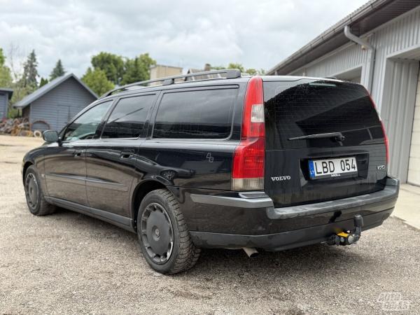 Volvo V70 2003 Utena, ar dzinēja tilpumu 2.40 L un nobraukumu 357 tūkst. km par 1450 €, foto 5 vietnē AUTOMOTO.COM.LV
