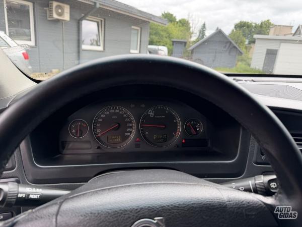 Volvo V70 2003 Utena, ar dzinēja tilpumu 2.40 L un nobraukumu 357 tūkst. km par 1450 €, foto 7 vietnē AUTOMOTO.COM.LV