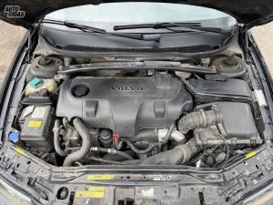 Volvo V70 2003 in Utena, with an engine capacity of 2.40 L and mileage of 357 thousand km for 1450 €, photo 13 on AUTOMOTO.COM.LV