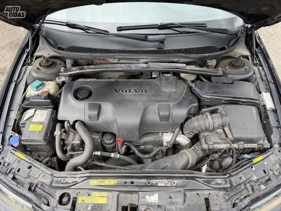Volvo V70 2003 in Utena, with an engine capacity of 2.40 L and mileage of 357 thousand km for 1450 €, photo 13 on AUTOMOTO.COM.LV