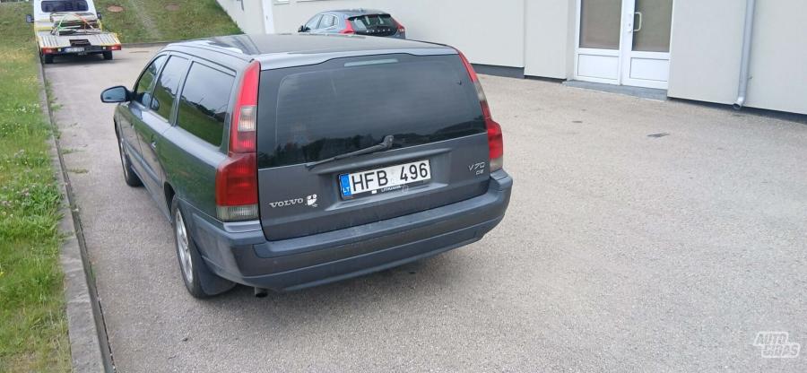 Volvo V70 2003 Jonava, ar dzinēja tilpumu 2.40 L un nobraukumu 400 tūkst. km par 1300 €, foto 4 vietnē AUTOMOTO.COM.LV