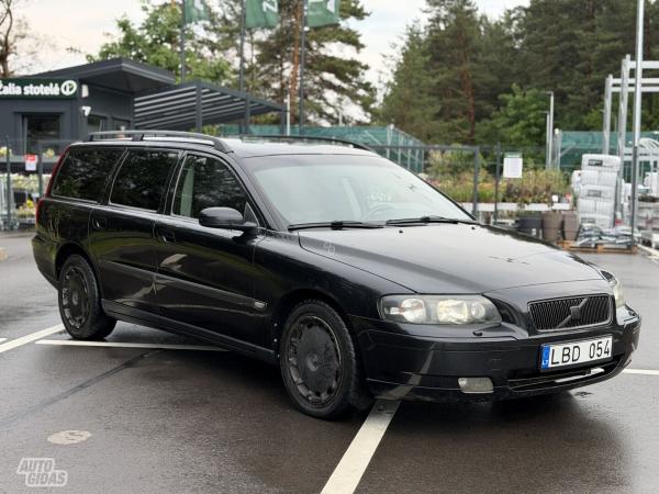 Volvo V70 2003 in Utena, with an engine capacity of 2.40 L and mileage of 357 thousand km for 1550 €, photo 3 on AUTOMOTO.COM.LV